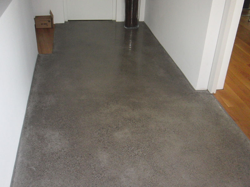 Superfloor: Geschliffener & versiegelter Betonfussboden