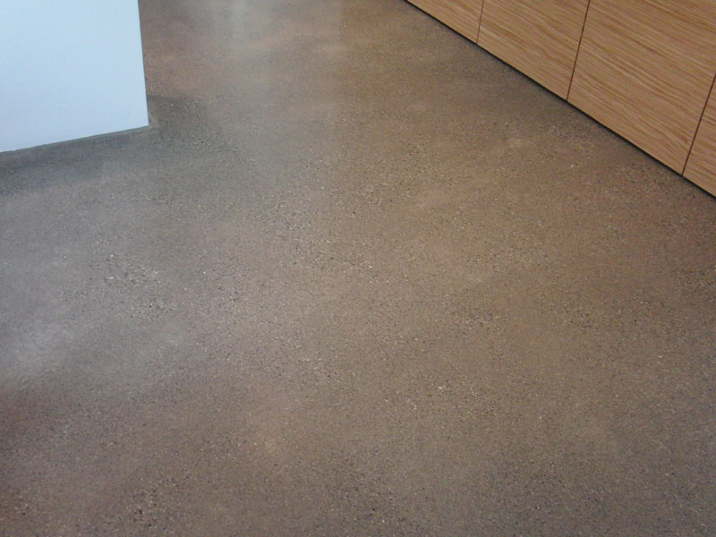 Superfloor: Geschliffener & versiegelter Betonfussboden